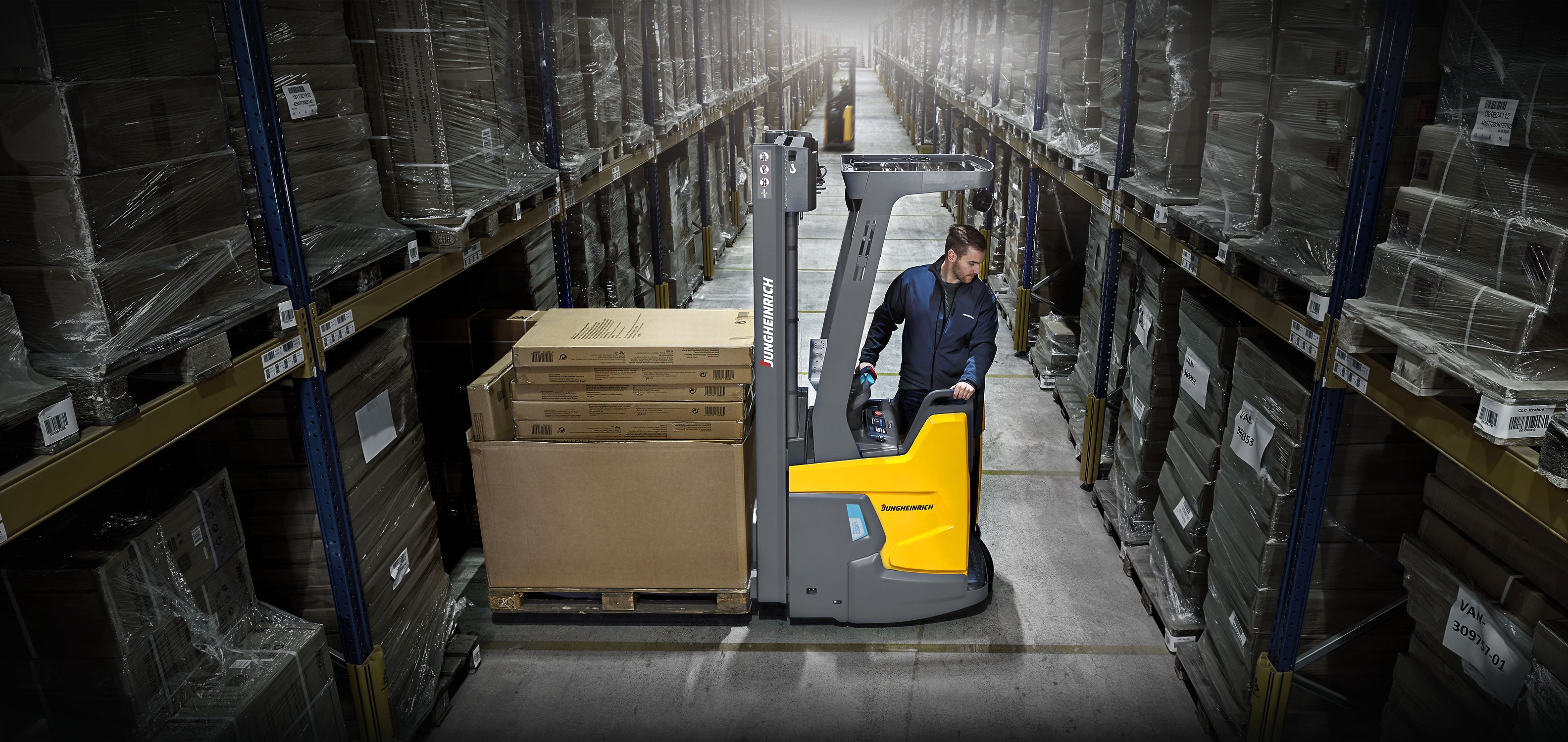 Electric pallet stacker ERC / ERD