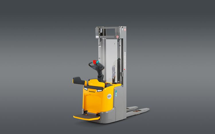 Electric pallet stacker ERC / ERD