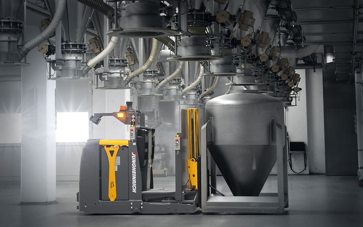 Medium / high level order pickers